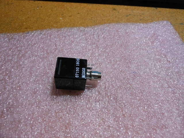 ELECTRO-MECH LENS INDICATOR Part 10282564-151 Nsn: 6210-01-035-2443 ...