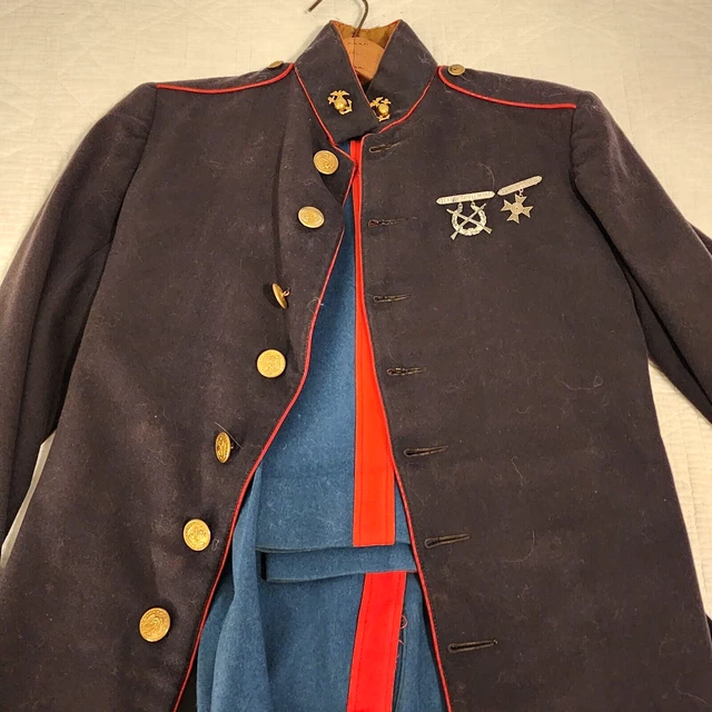 1930'S USMC MARINE CORPS DRESS BLUE UNIFORM with SHOOTING BADGES £156. ...