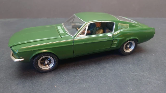 REVELL BULLITT 1968 Ford Mustang Built - 1/25 Scale Model Kit ...
