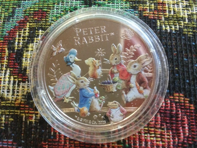 THE WORLD OF Peter Rabbit Brilliant Uncirculad Colored Five Pound Coin ...
