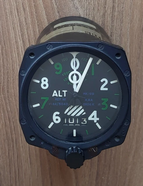 AIRCRAFT ALTIMETER 19B Ex RAF Working £100.00 - PicClick UK
