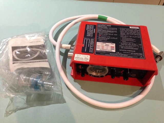 PNEUPAC PARAPAC 200D MRI Compatible Ventilator, oxygen hose, patient ...