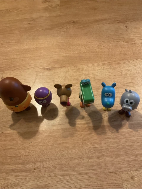HEY DUGGEE FIGURES Set CBeebies Play Figures Set £7.99 - PicClick UK