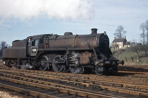ORIGINAL COLOUR SLIDE of 76011 BR Standard steam loco £4.99 - PicClick UK