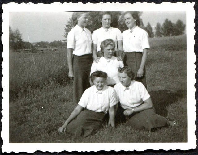 I7/54 WW2 ORIGINAL Photo Of German Wehrmacht Rad Female Workers £3.99 ...