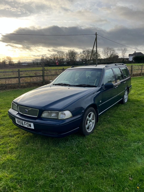 VOLVO V70 XT (1999) 2.4 Estate 5dr Petrol Automatic (140 bhp) £920.00 ...