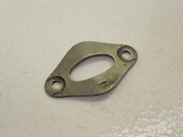 AUDI A4 8D B5 2.5 TDi V6 Diesel Fuel Injector Retaining Plate ...