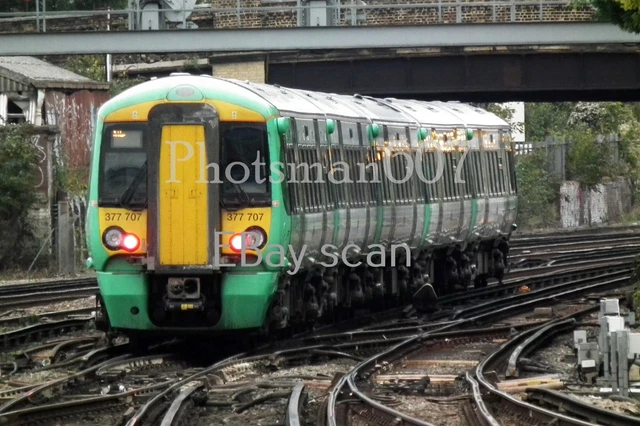 CLASS 377 377707, 5 car EMU, in Southern at East Croydon £0.75 ...