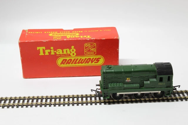 TRI-ANG RAILWAYS R152 Br Green 'DIESEL SHUNTER LOCOMOTIVE' 13002 ...