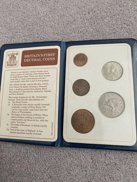 VINTAGE ROYAL MINT Britains First Decimal Coin Set In Blue Vinyl Wallet ...