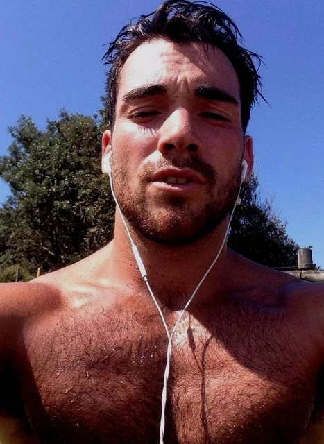 PHOTO HOMME SANS Chemise Musclé Athlétique Poilu Poitrine Perle ...