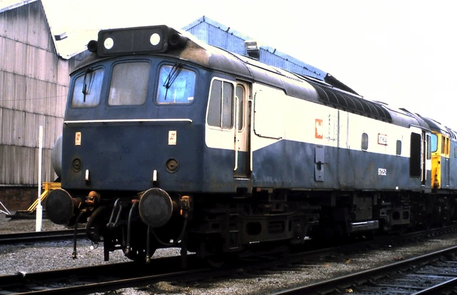 CLASS 25 NO 97252 at eastfield tmd £1.20 - PicClick UK
