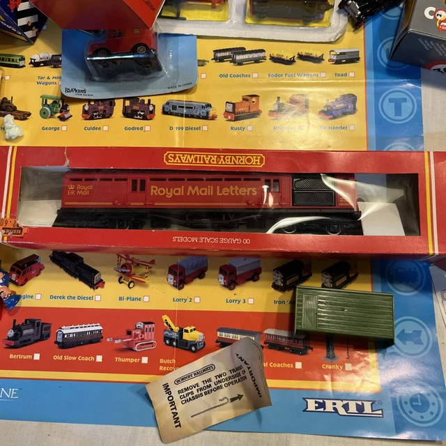 HORNBY RAILWAYS 00 Gauge R416 Operating Mail Coach BR Livery new in box ...