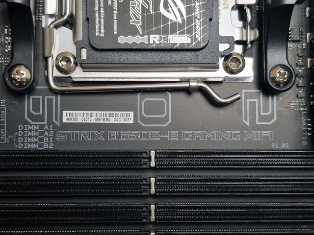 ASUS ROG STRIX B650E-E Gaming WiFi AM5 ATX AMD Motherboard £187.90 ...