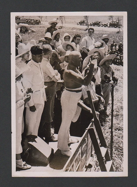 BENITO MUSSOLINI SHIRTLESS Speech before Thrashing Wheat "Press ...