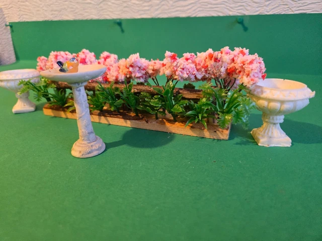 DOLL HOUSE JOB lot cherry blossom hedge 2 planters/bird bath 1.12th £15 ...