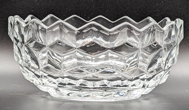 VINTAGE CUBIST GLASS Bowl Cube Pattern Sawtooth Rim Indiana Whitehall ...