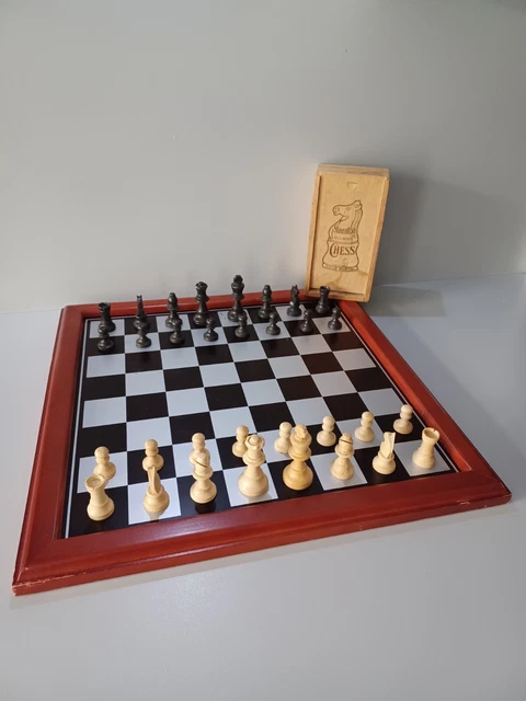 VINTAGE HOUSE MARTIN Staunton Boxwood Chess Set Complete With Board £17 ...