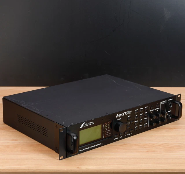 FRACTAL AUDIO AXE-FX II XL+ Multi-FX Preamp & Effects Studio Processor ...