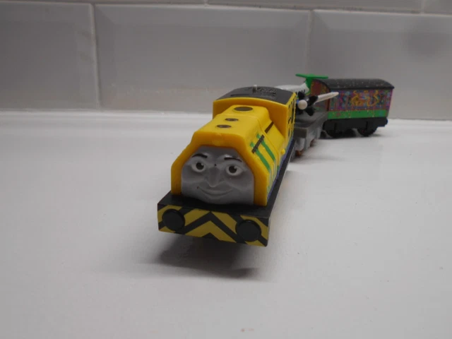 FISHER PRICE TRACKMASTER thomas the tank engine train RAUL £9.99 ...