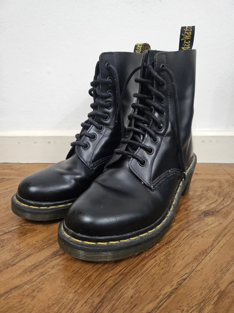 DR. MARTENS THE Parade Clemency 8-eye boot £59.98 - PicClick UK