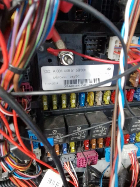 MERCEDES ACTROS MP4 Central Ecu Fuse Box £637.50 - PicClick UK