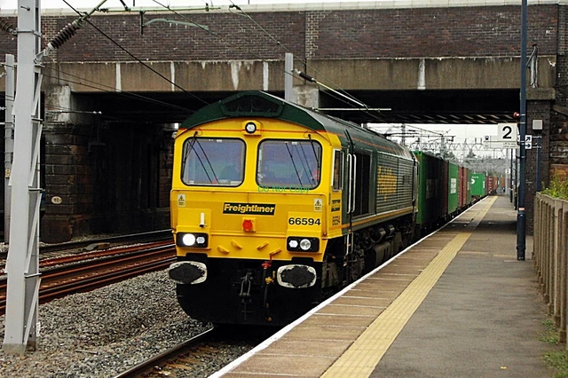 C3 6X4 GLOSSY Photo Freightliner Class 66 66594 @ Tamworth £1.00 ...