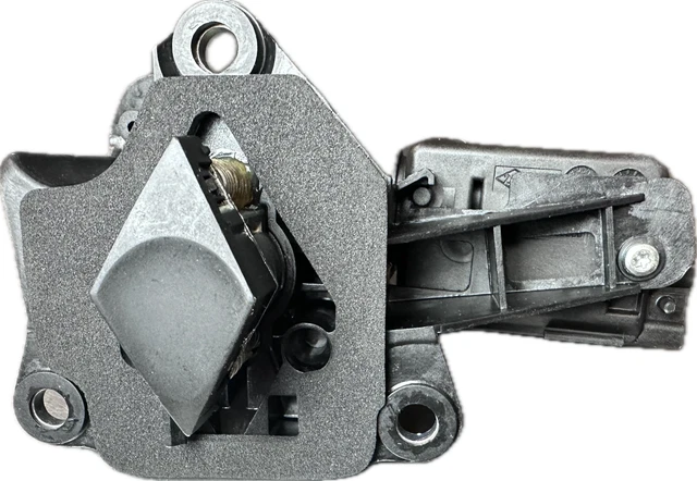 PORTELLONE BAGAGLIAIO ORIGINALE Renault serratura Clio II 8200447266 ...