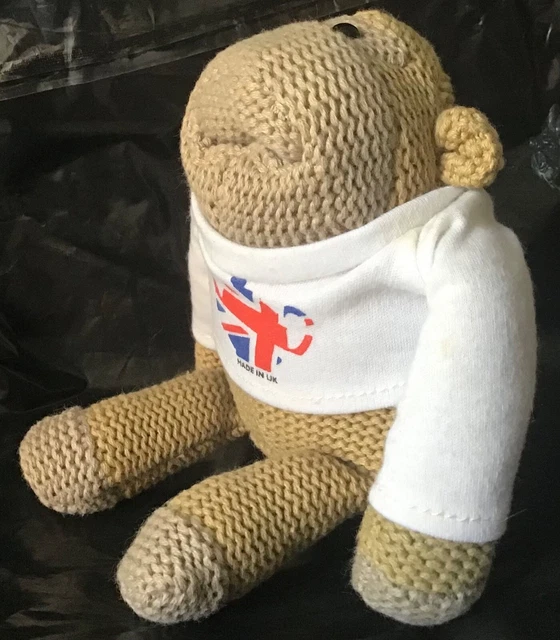 RARE PG TIPS Tea monkey wearing an official PG tips teapot England t ...