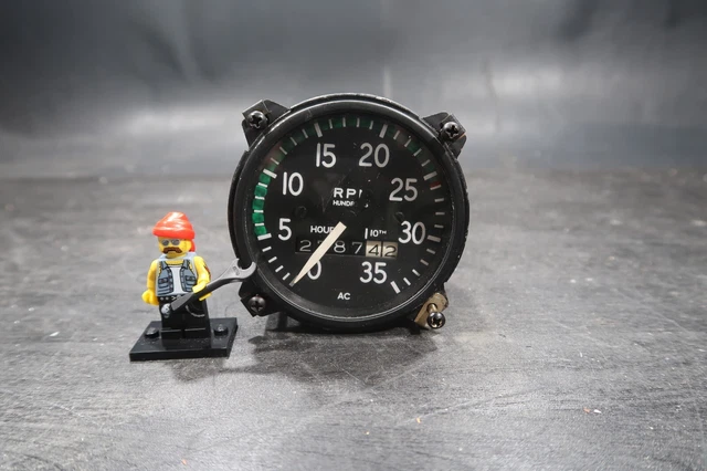 PIPER PA23-250 AZTEC Aircraft Instrument Tachometer RPM Gauge 35-324365 ...
