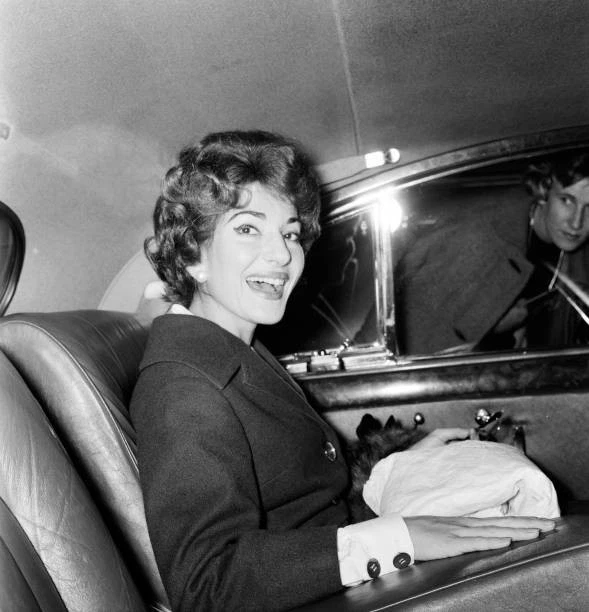 MARIA CALLAS ARRIVES at London Airport from Milan 2nd October 1959 Old ...