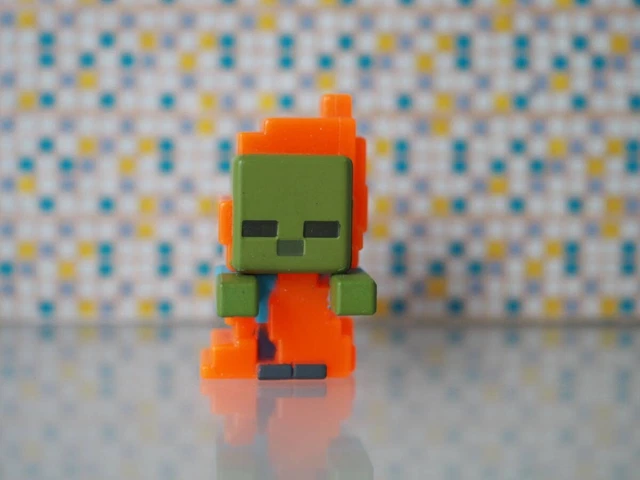 [MINECRAFT MINI-FIGURES ZOMBIE in Flames Minecraft Minecraft Minecraft ...