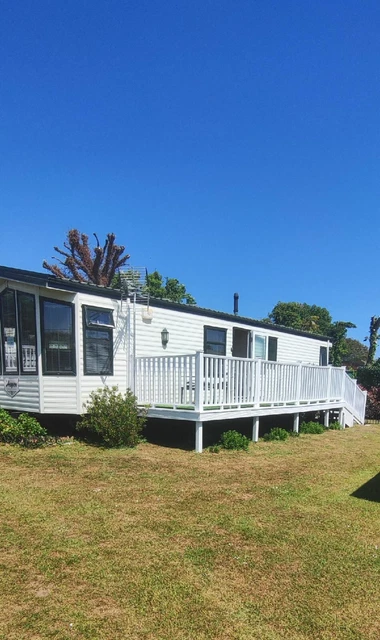 SITED STATIC "Willerby Aspen" caravan. Martin Mill, Kent £10,500.00 ...