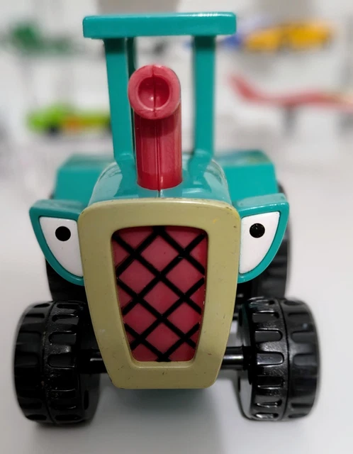 BOB THE BUILDER Travis The Tractor Toy Car Vehicle Vintage £5.40 ...