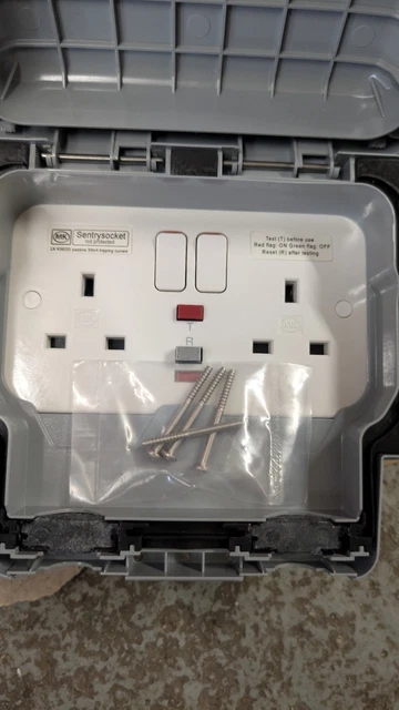 MK MASTERSEAL PLUS Double RCD Protected Socket ( ACTIVE ) IP66 K56231 ...