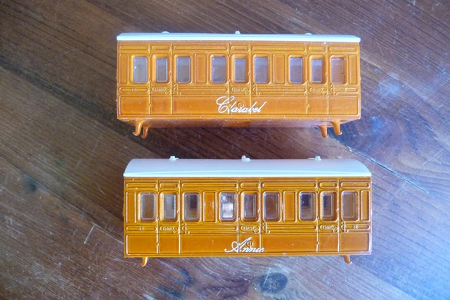 HORNBY OO GAUGE Thomas the Tank Engine Annie & Clarabel coach bodies £1 ...