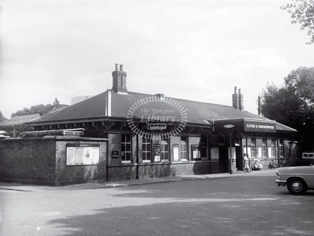 PHOTO BR BRITISH Railways Station Scene - ELSTREE 1962 3 £1.99 ...