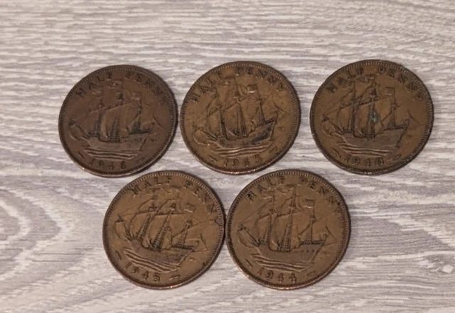 GEORGE V1: GENUINE Half-penny Coins 1940 1943 1944 1945 1946 £3.28 ...