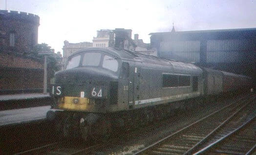 ORIGINAL COLOUR SLIDE of D25 BR class 45 Peak diesel loco £3.50 ...