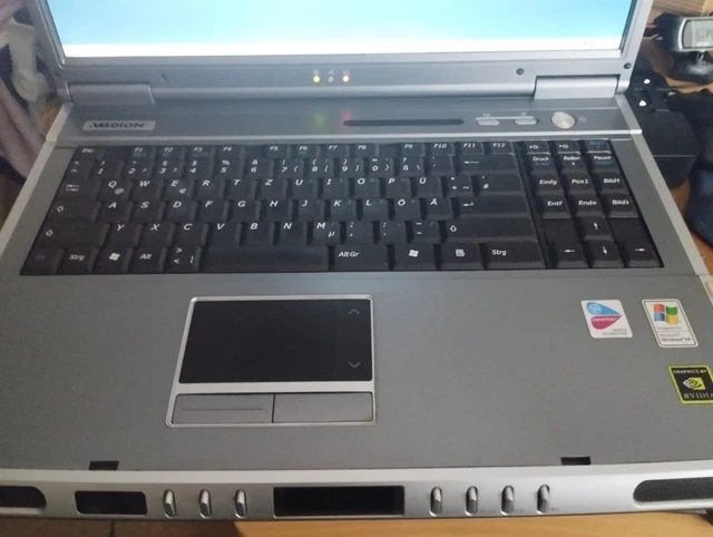 MEDION MD 95500, display 17" computer portatile, Intel Pentium M ...