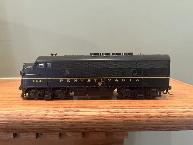 STEWART KATO 8110 HO Scale EMD F3 Phase II Pennsylvania PRR 9501 EUR 65 ...