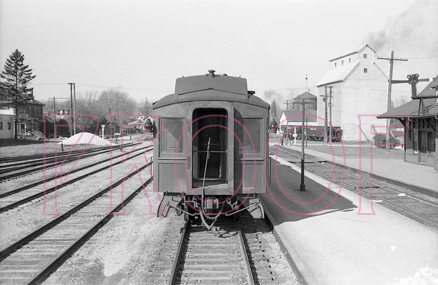 CANADIAN PACIFIC RAILWAY (CP) Coach at Orangeville Station - 8x10 Photo ...