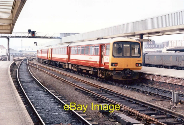 RAILWAY PHOTO 6X4 DMU Class 144 144006 MetroTrain arriving Leeds c1990 ...