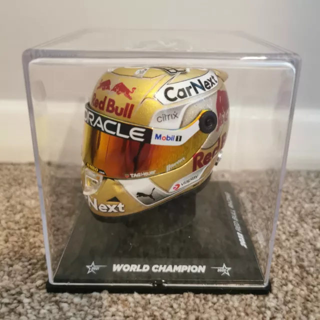 MAX VERSTAPPEN 1/4 Scale Helmet Champion 2022 Red Bull Racing F1 EUR 66 ... MAX VERSTAPPEN 1/4 Scale Helmet Champion 2022 Red Bull Racing F1 EUR 66 ...