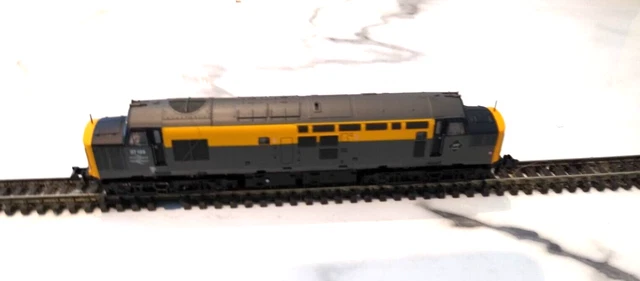 GRAHAM FARISH CLASS 37 in dutch grey and yellow livery mint £75.00 ...