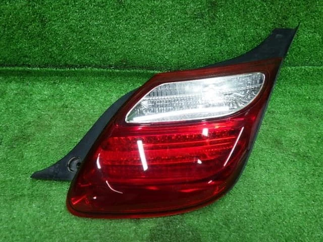TOYOTA LEXUS SC 2005 DBA-UZZ40 Right Tail Light 8155024140 [Used] [PA112964738] £209.00 ...