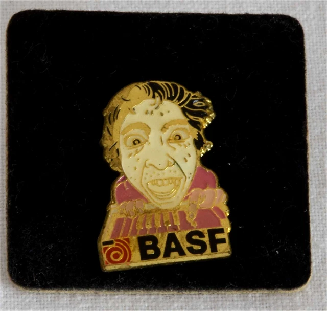 PIN'S BASF - Sur support EUR 2,00 - PicClick DE