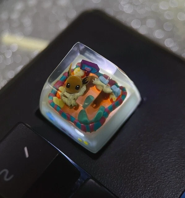 STEREOSCOPIC MECHANICAL KEYBOARD Resin Transparent Key Cap Eevee EUR 73 ...