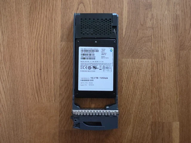 NETAPP X670A 15,36 TB Enterprise SAS SSD Samsung PM1643 512B formatiert ...