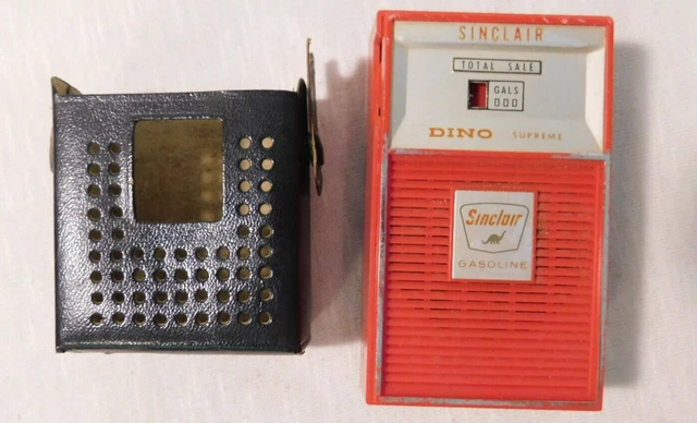 VINTAGE SINCLAIR DINO Supreme Gasoline Pump Transistor Radio ...